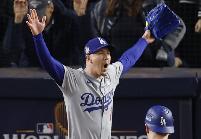 MLB 다저스, 양키스 꺾고 WS 8번째 우승…MVP는 프리먼