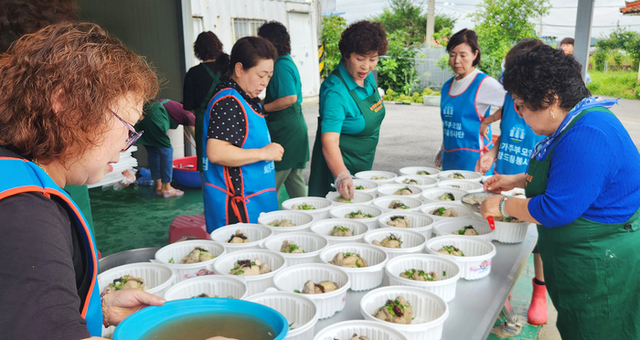 철원 동송농협, 취약계층 삼계탕 봉사활동 눈길